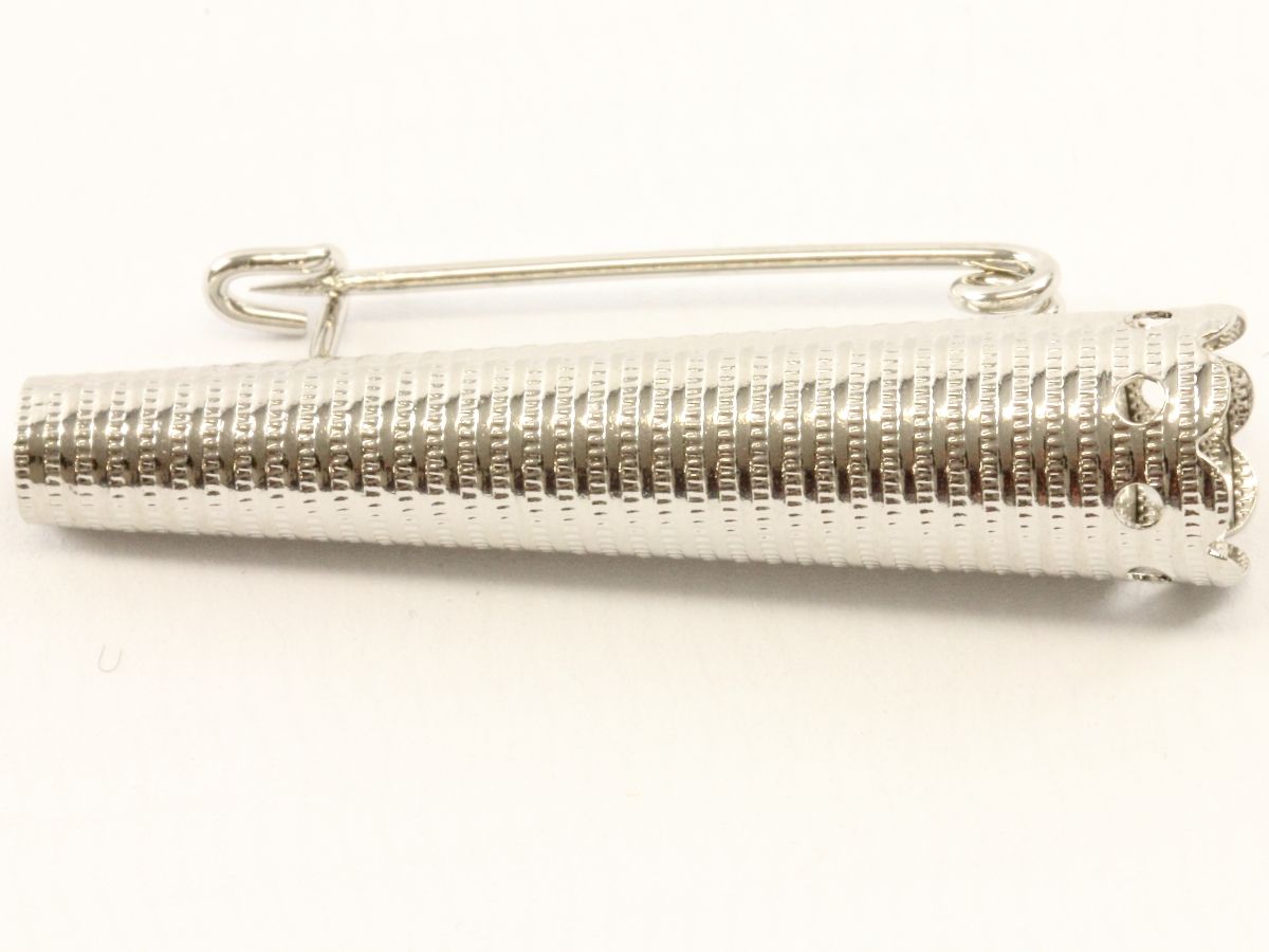 Nickel Plated Brooch Pins.