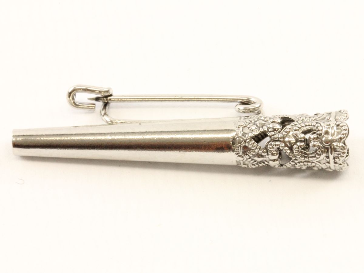 Nickel Plated Brooch Pins.